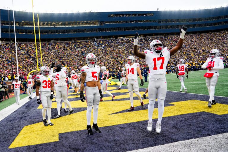 College football: AP Top 25 poll after Rivlary Week