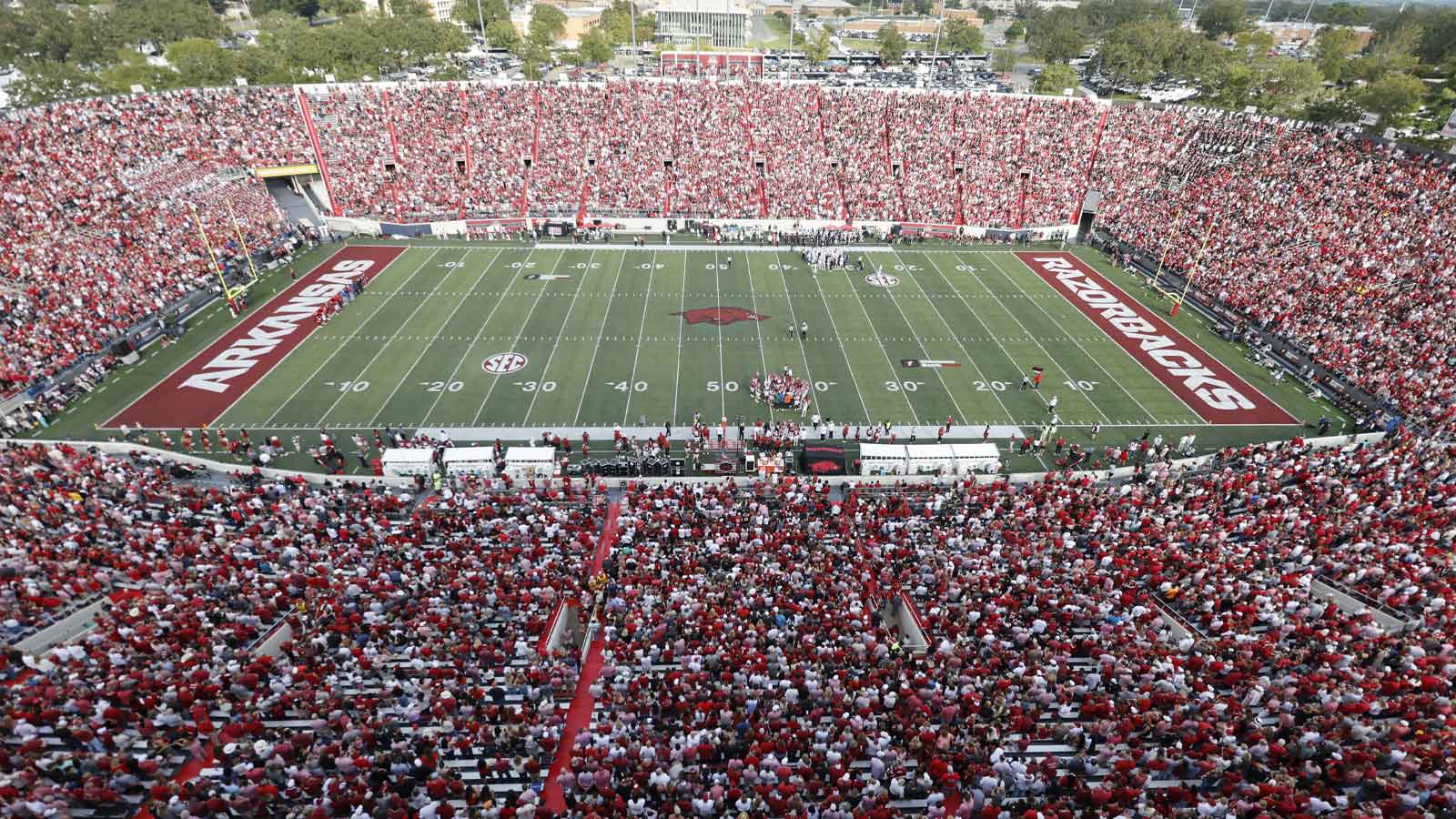 Arkansas football flips 2026 DL from Miami