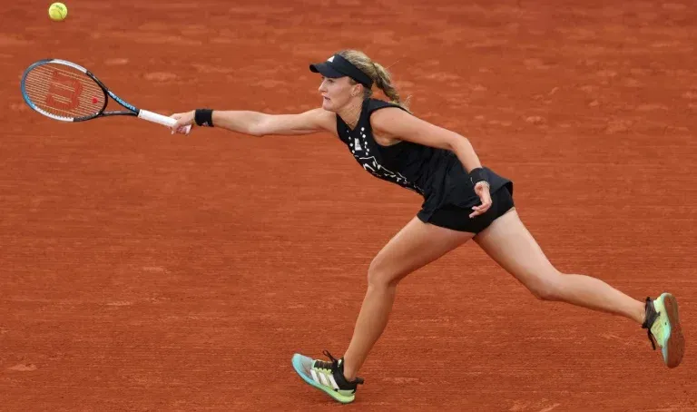 Retour manqué à Dubaï : Kristina Mladenovic s’incline pour son grand ...