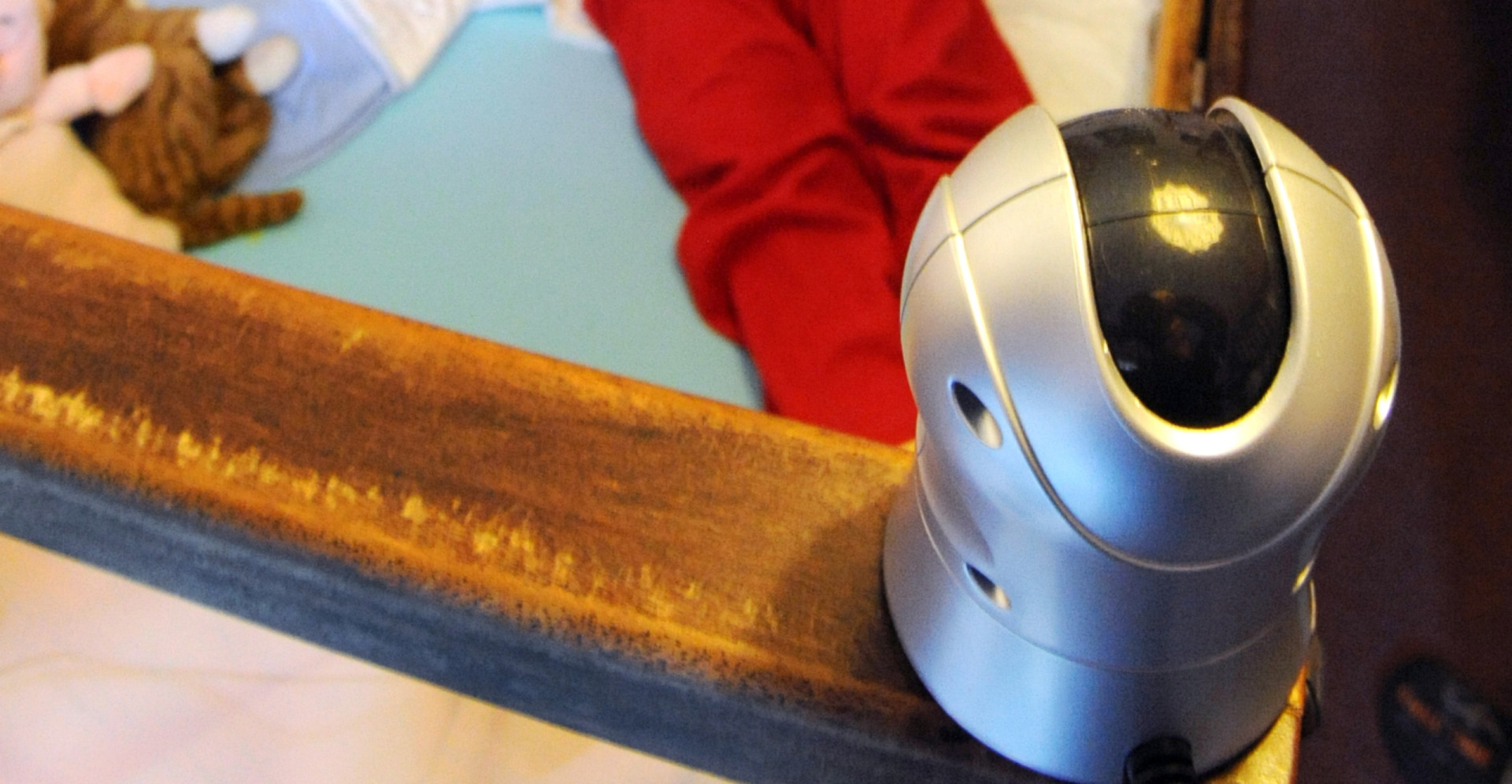 Home cameras hacked, footage leaked on illegal voyeur site