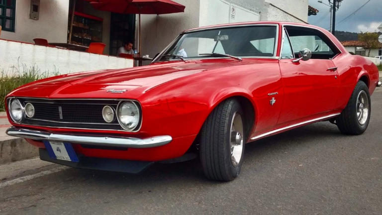 How the 1967 Firebird compared to the first-year Camaro