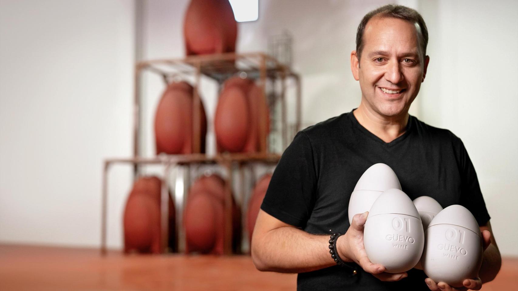 César Langa, dueño de una bodega que ya sirve en 20 países, sobre su ...