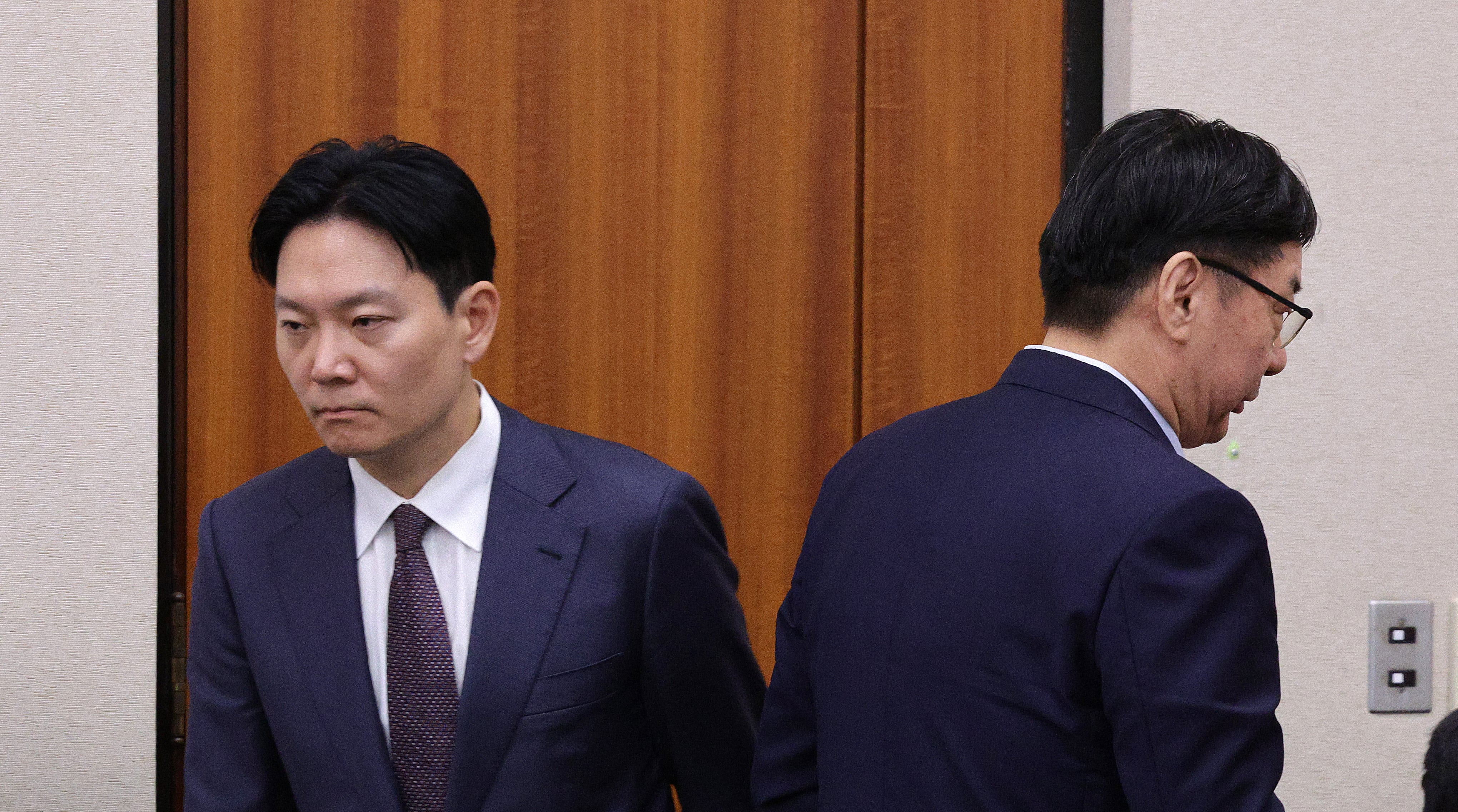 Lee Hwa-young Perjury Trial Suspended Over Prosecution Recusal