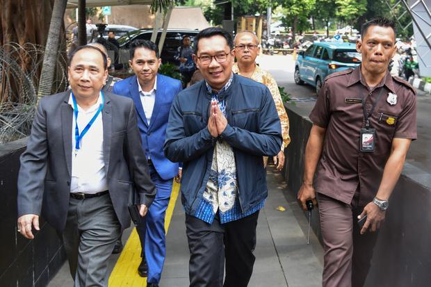 KPK Telusuri Penghasilan RK, Klaim Beli Mercy–Royal Enfield Pakai Uang ...