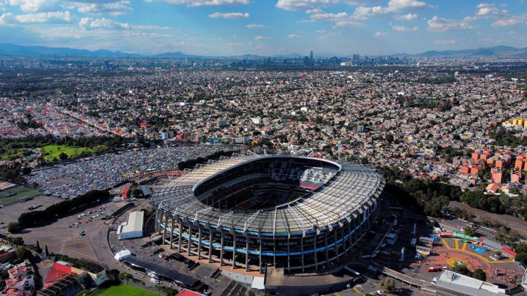 DraftKings showdown MNF tight end strategy guide: Oronde Gadsden vs ...