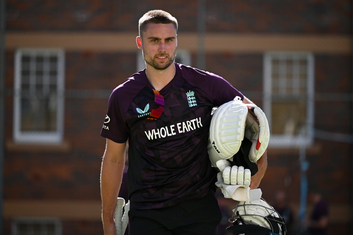 England make bold call with Wood replacement for second Ashes Test