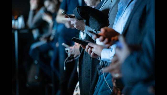 Real-Time Data Streaming Fight Against Fake News