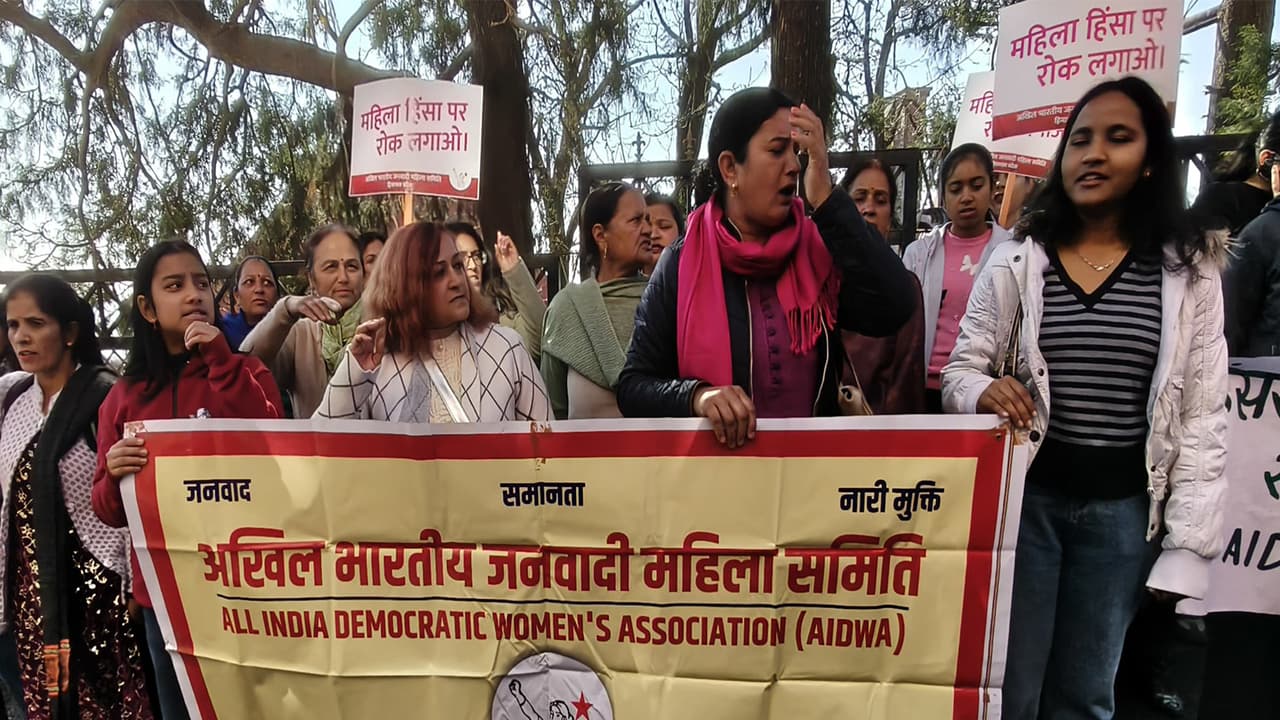AIDWA protests in Shimla, demands BJP MLA Hans Raj's resignation
