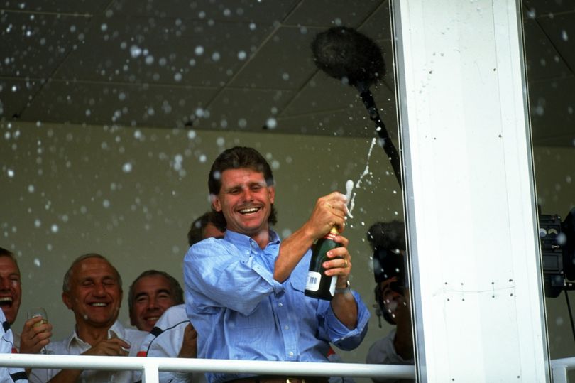 England legend Robin Smith dies as ex-team-mate breaks down in tears on ...