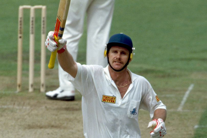 England legend Robin Smith dies as ex-team-mate breaks down in tears on ...