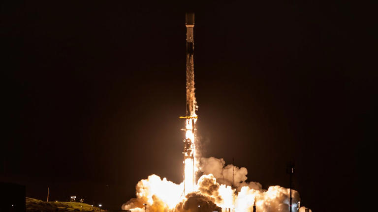 SpaceX launches 60th mission of the year from California