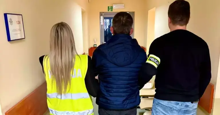 Awantura z krwawym finałem w Kielcach. Kobieta w szpitalu, jej partner w celi