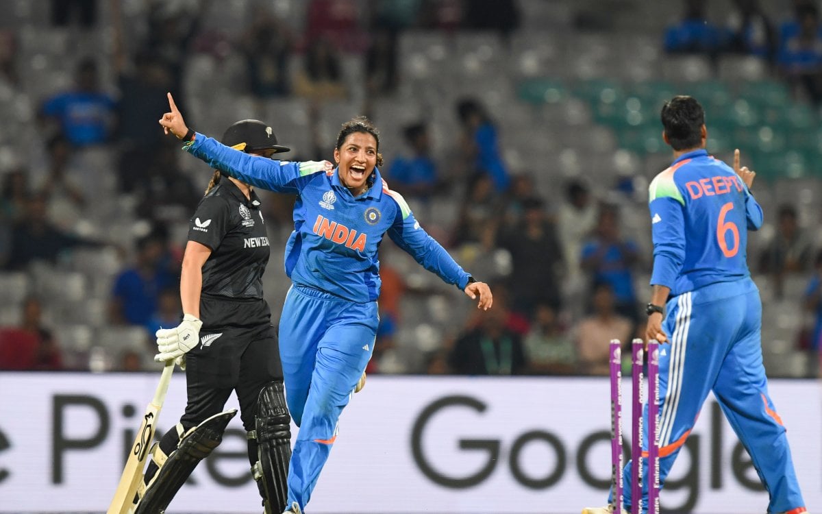 Sneh Rana Visits Mahakaleshwar Temple In Ujjain After World Cup Win