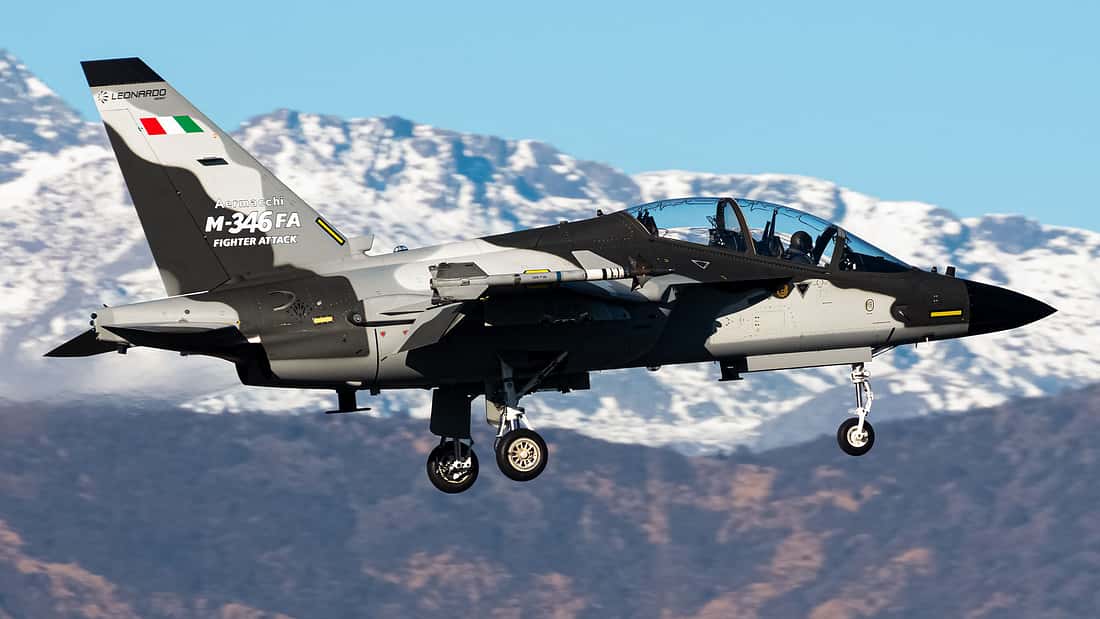 Jet-Trainer M-346 von Leonardo: Österreichs Kampfpiloten lernen bald ...