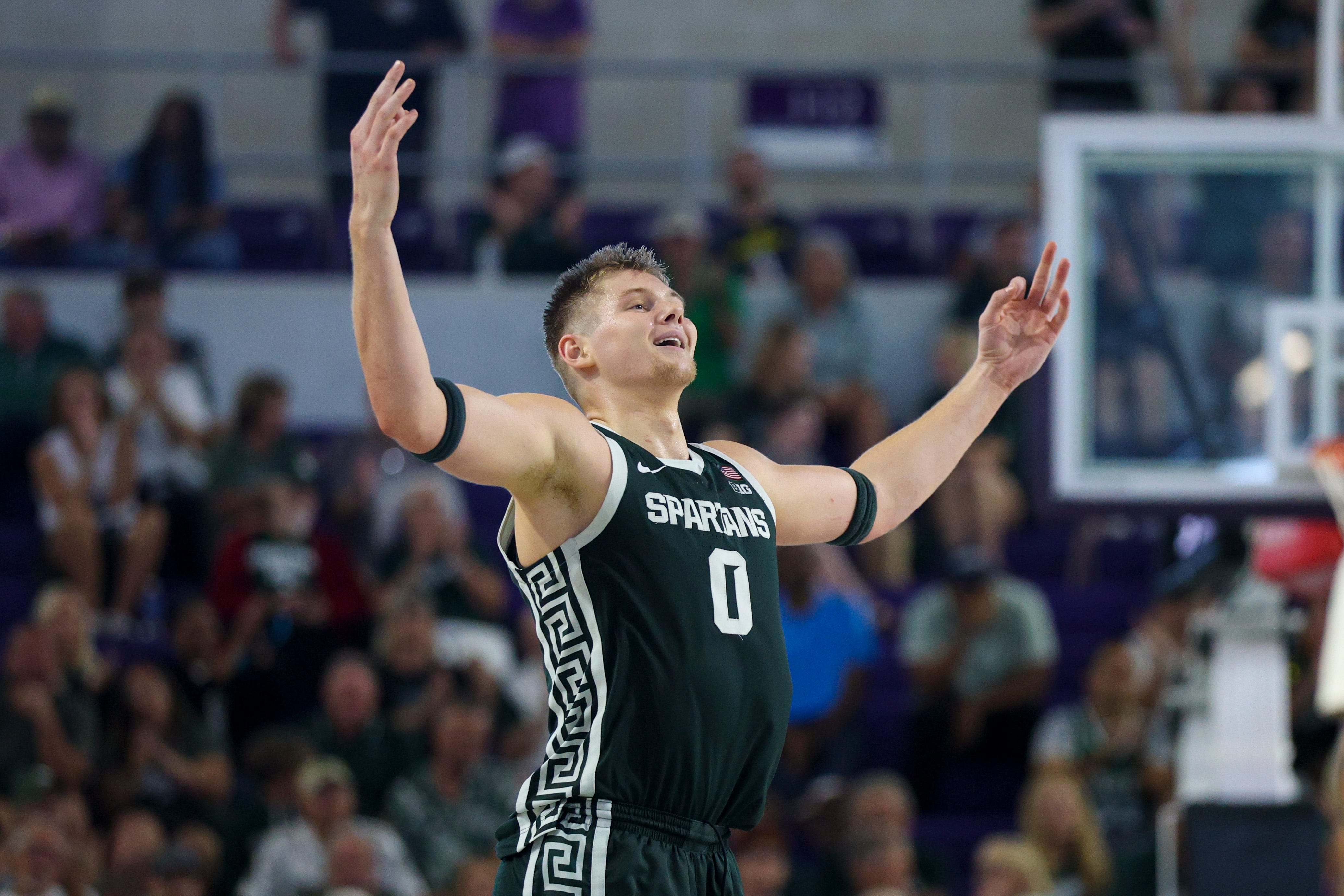 Michigan State vs Iowa: College basketball betting odds, pick