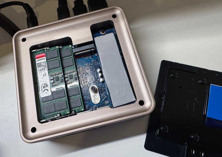 Sapphire Edge AI 370 review: A mini PC that’s easy to upgrade