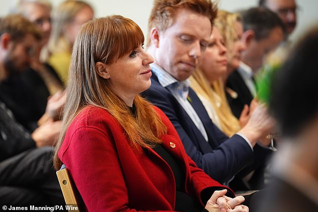 Angela Rayner returns to pressure Starmer over workers' rights law