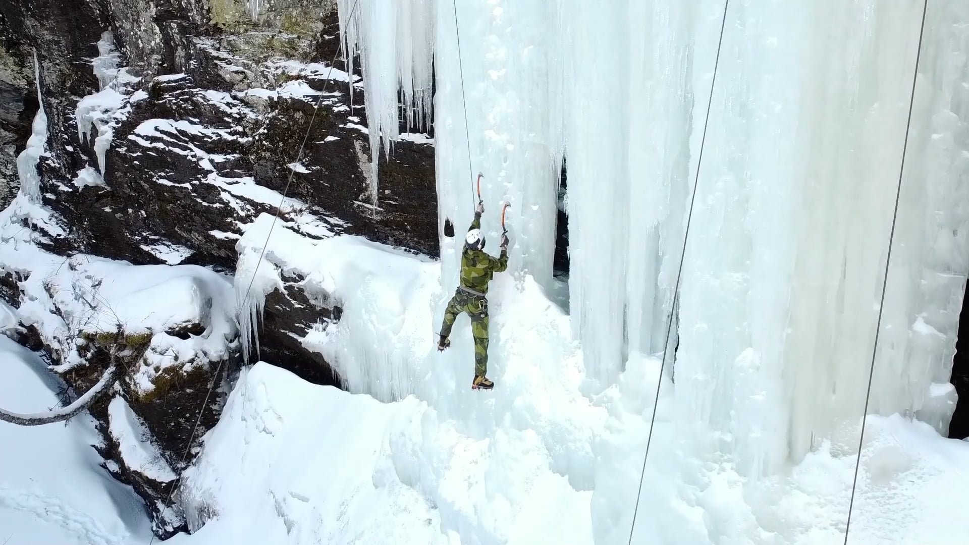 Soldiers ice climb frozen waterfalls in Vermont