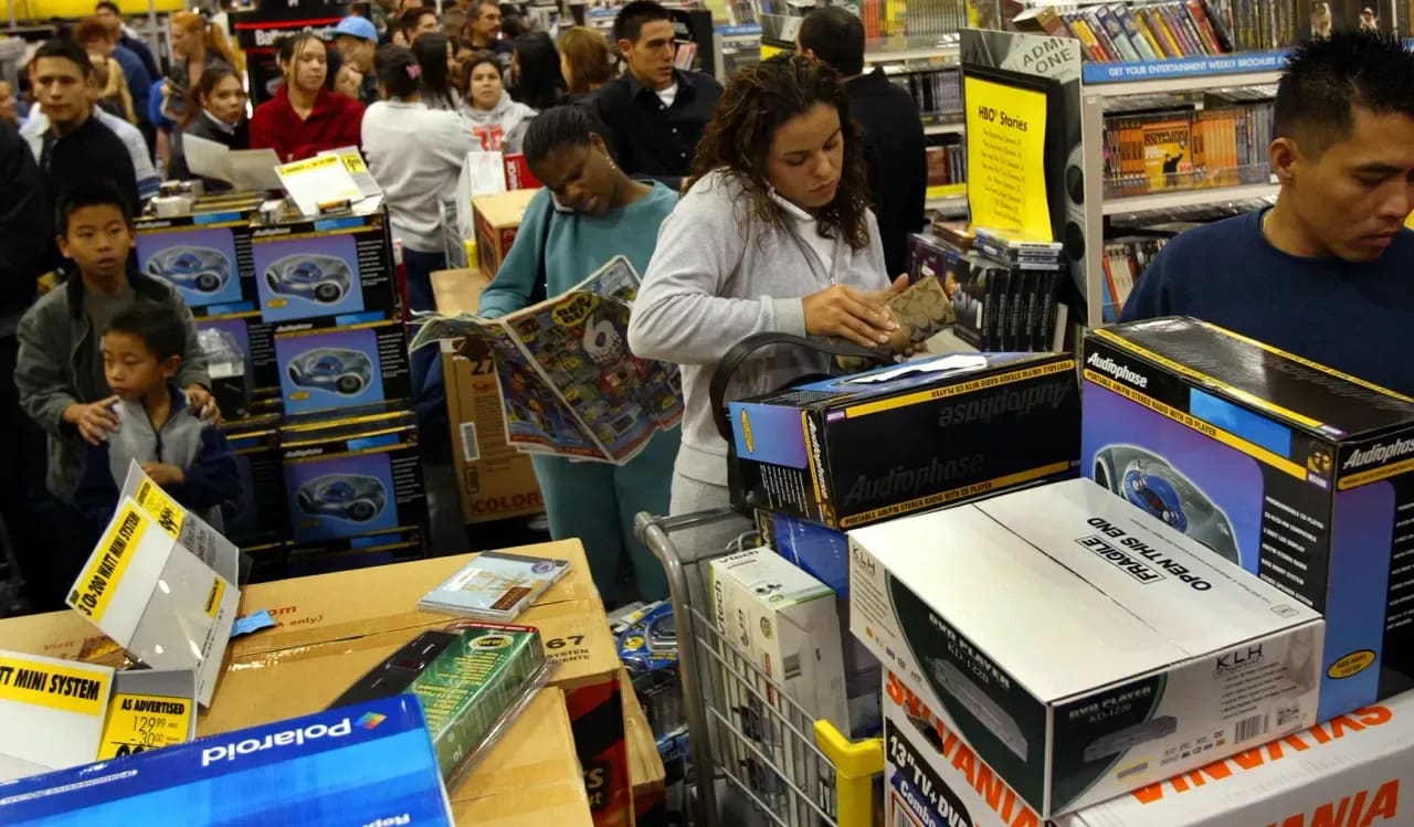 First, Amazon Came For Walmart’s Retail Crown — Now It’s Snatched Best ...