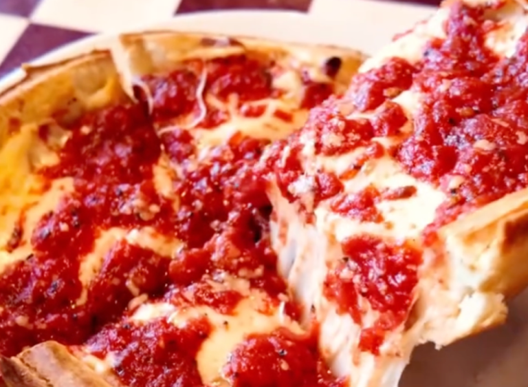 5 Best Deep Dishes Chicagoans Approve Of