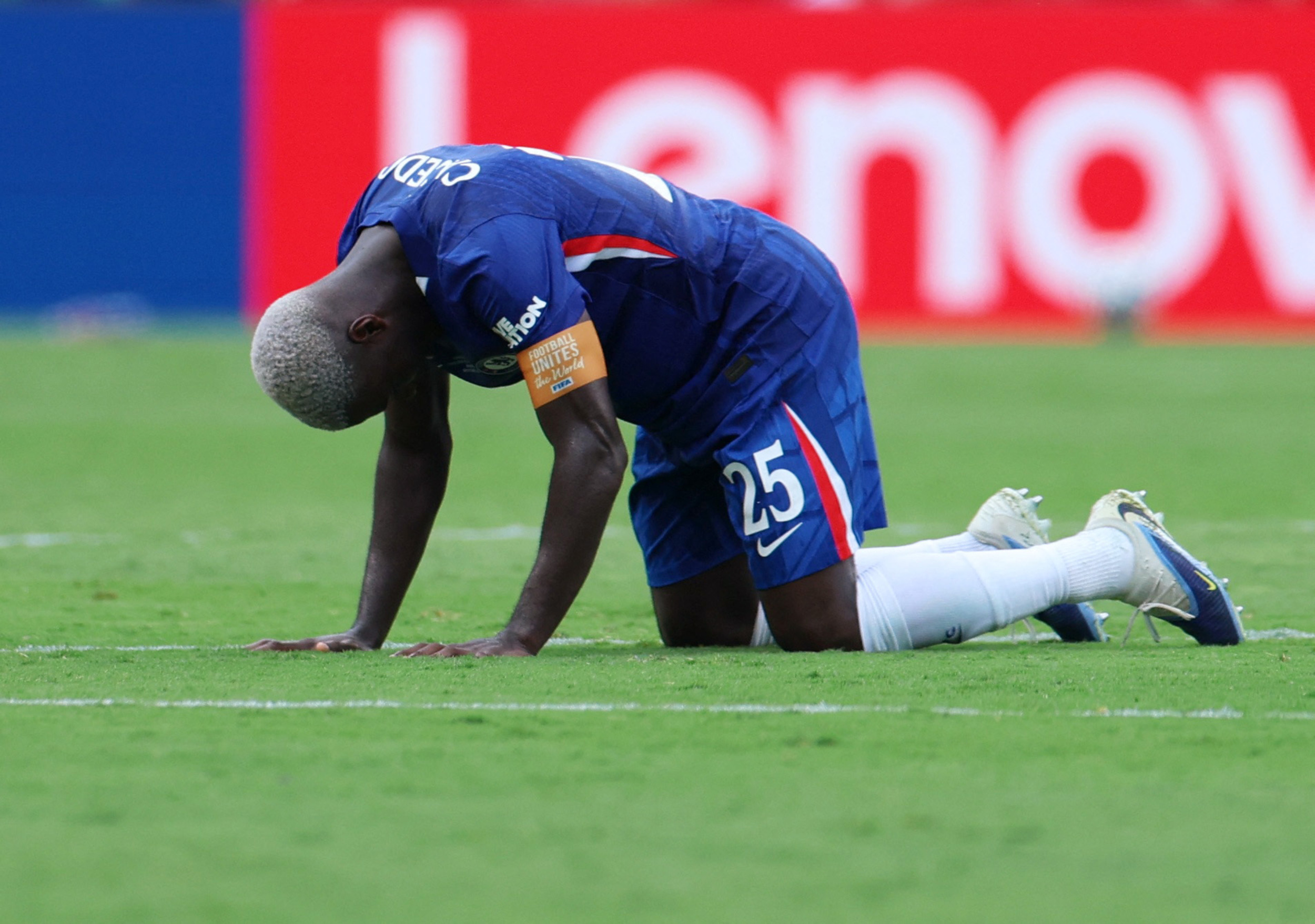 Chelsea vs Arsenal 1-1: Moises Caicedo Red Card a Cardinal Mistake That ...