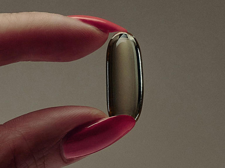 Amoxicillin for Acne Is An Option, But Derms Want You to Know More