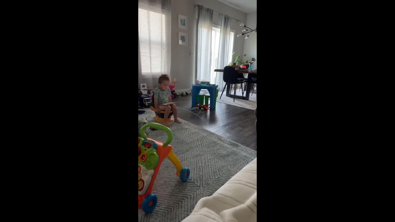 Toddler's potty training doesn't go as planned as he manages to get wee ...