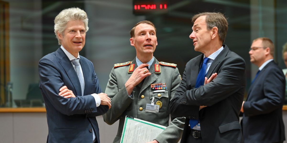 German general warns US as communications are cut: “You’re losing a ...