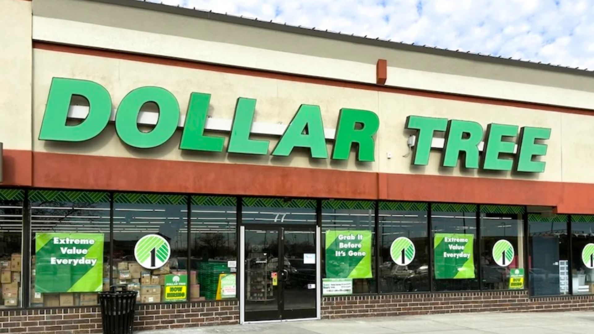 16 Dollar Tree Holiday Finds That Make Decorating Affordable This Year