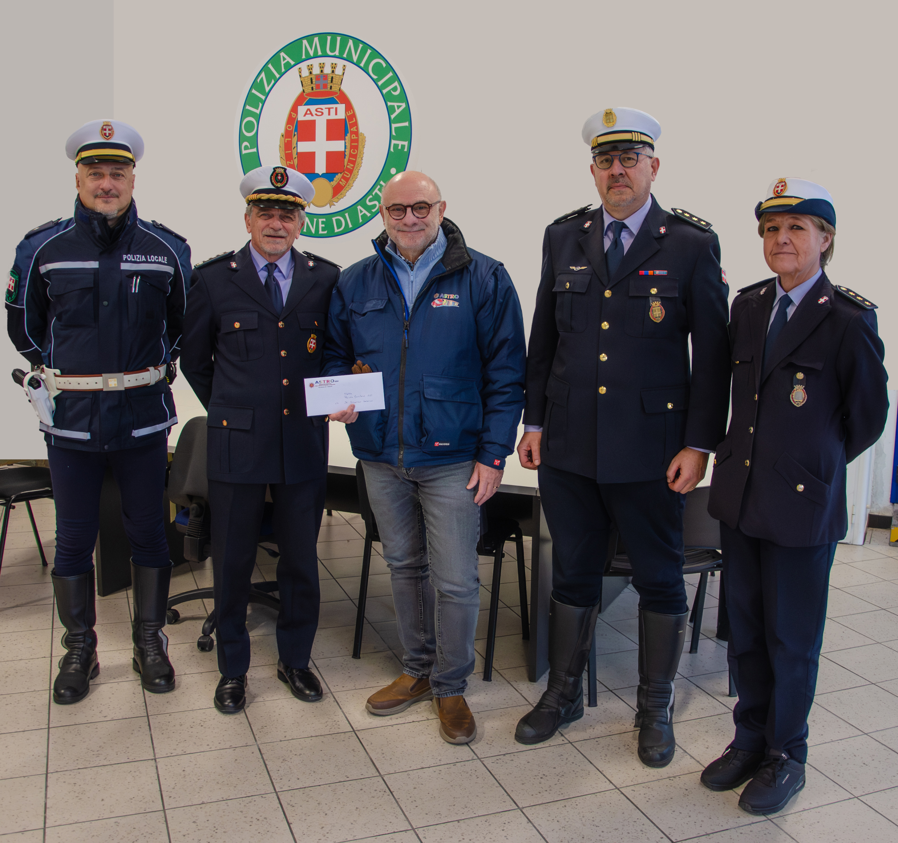 Asti, dalla polizia municipale sostegno ai malati oncologici