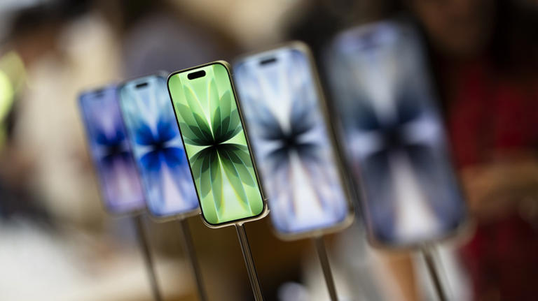 iPhone 17e Rumored To Feature A Dynamic Island Display