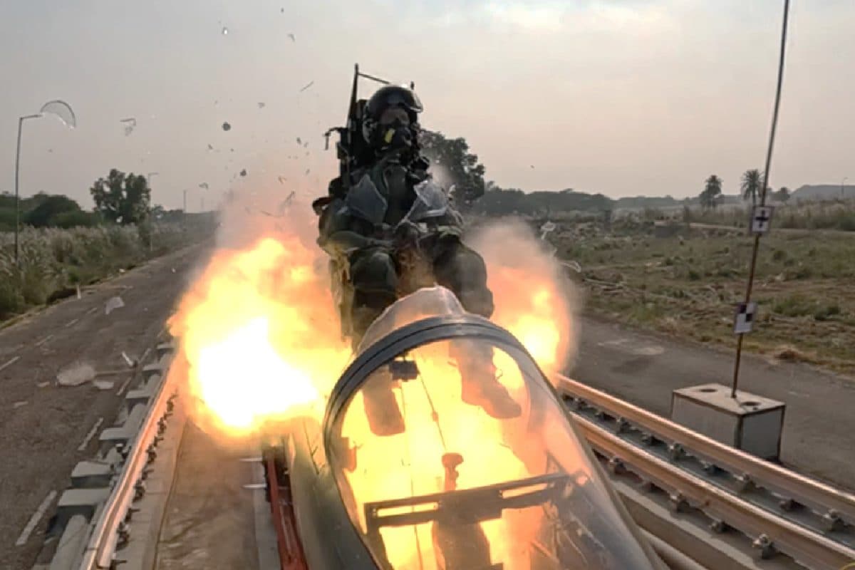 DRDO Tests Fighter Jet Ejection System At 800 km/h In High-Speed Rocket ...