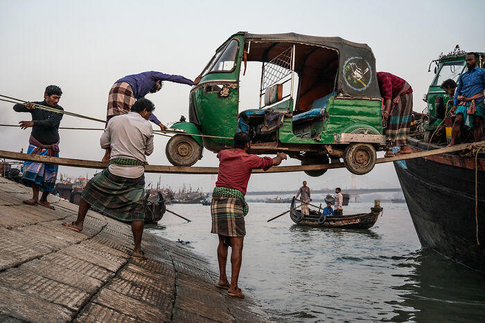 23 Stunning Street Photography Winners From The AAP Magazine Contest