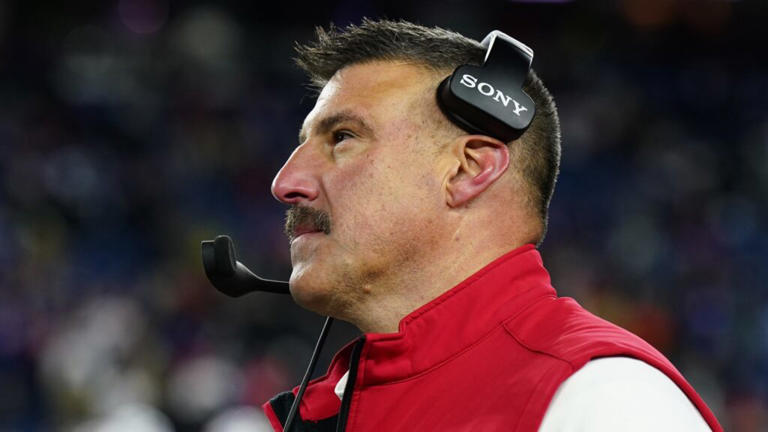 Patriots head coach Mike Vrabel reveals his New Year’s resolution