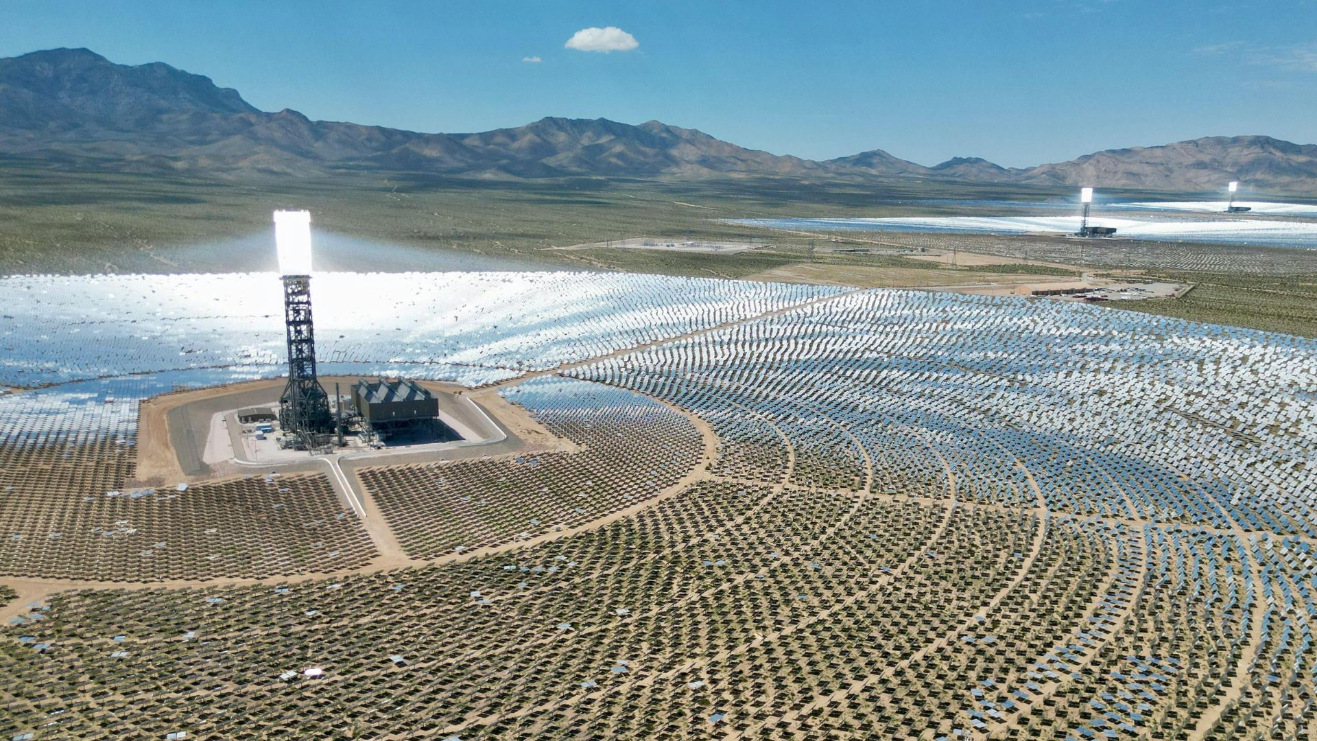 Understanding why America’s biggest solar thermal project is coming to ...