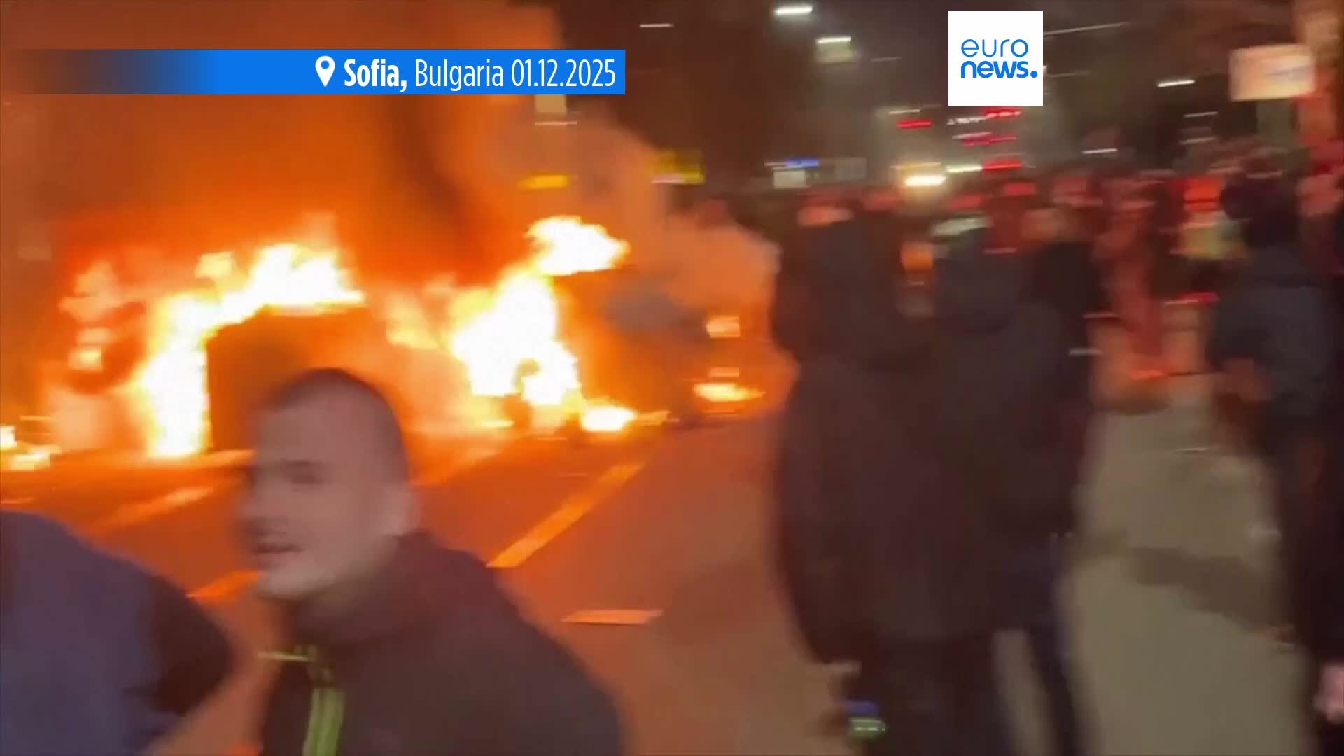 Bulgaria: governo ritira il controverso piano di bilancio dopo le proteste