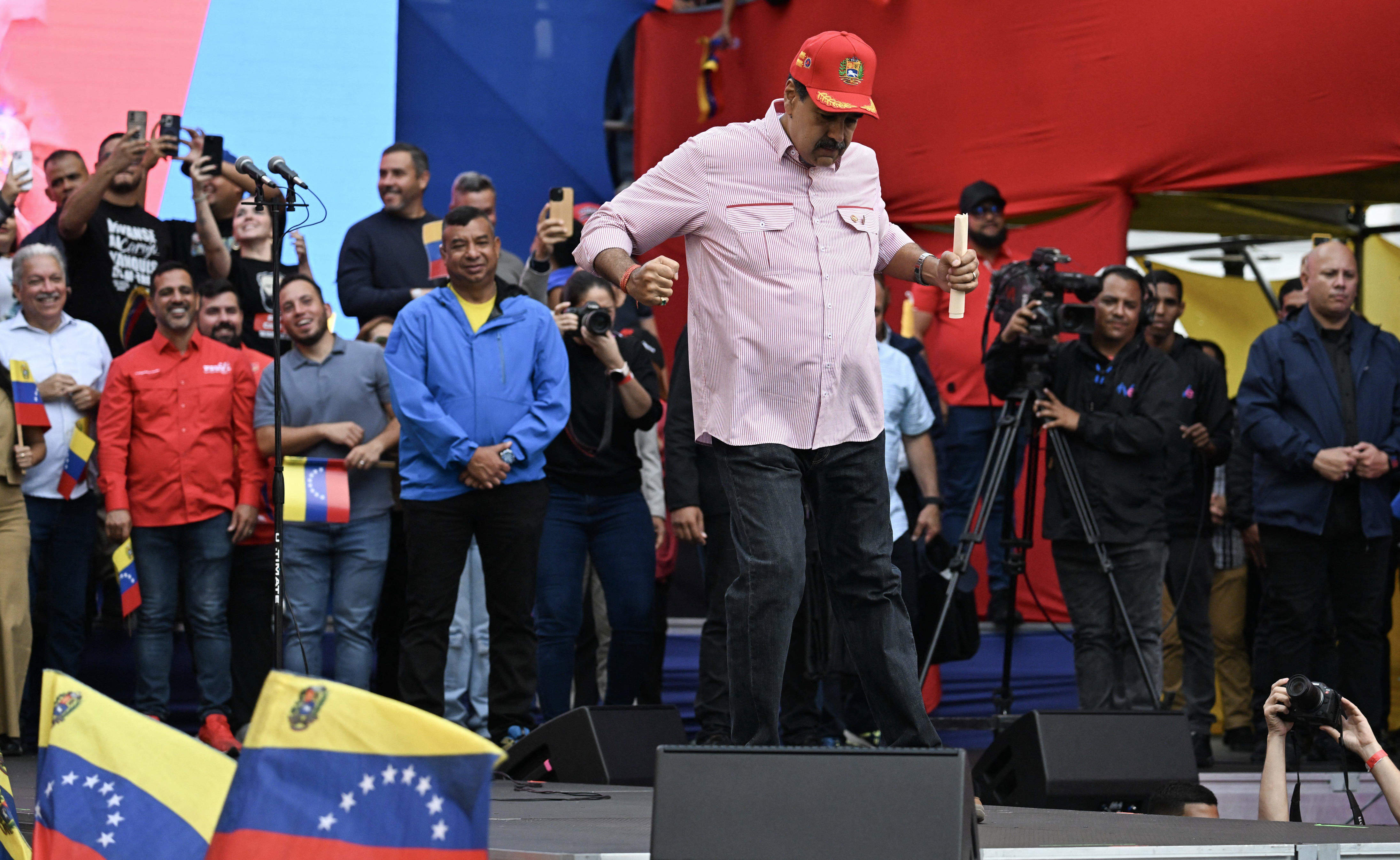 Maduro's forces search for 'Trump' on people's phones as repression ...