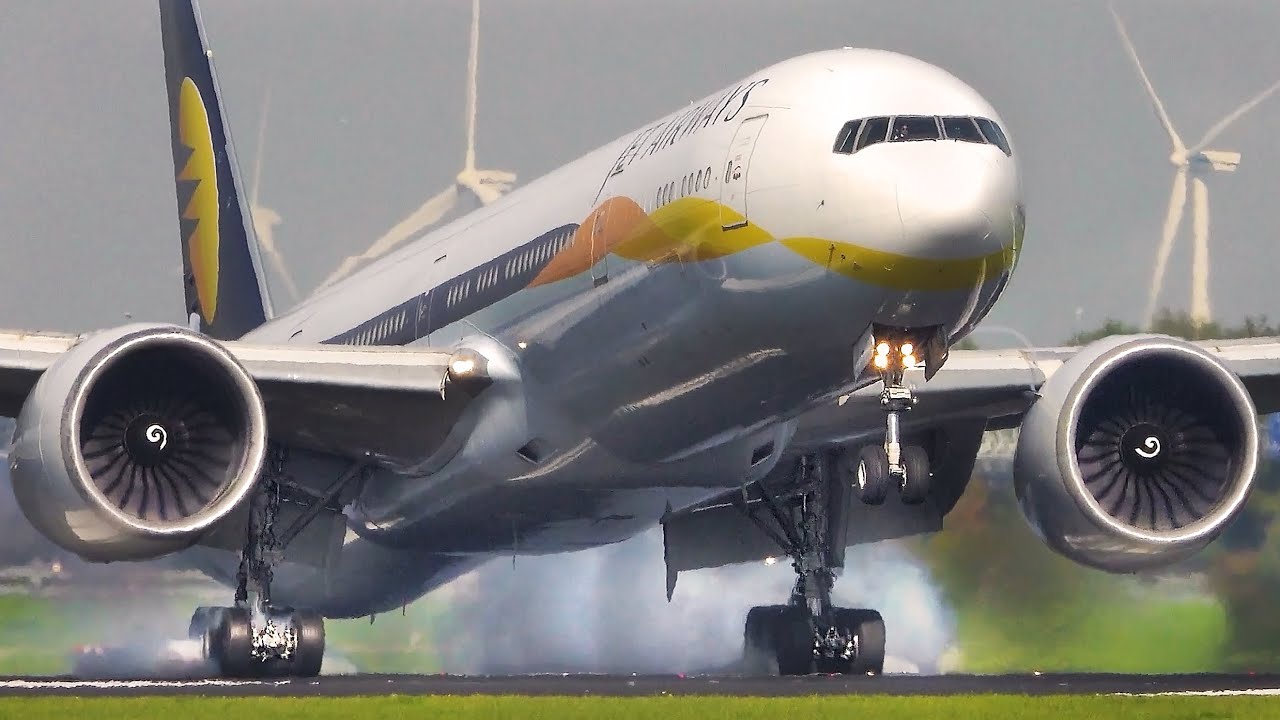 How pilots handle the craziest crosswinds and the smoothest touchdowns