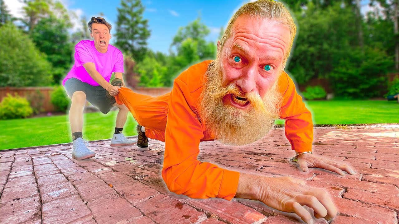 I caught the world's most dangerous criminal!