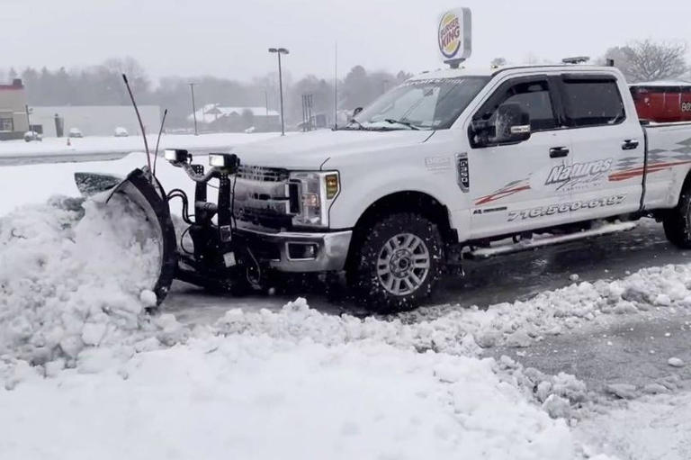 New Jersey snow storm chaos as schools shut and emergency declared amid ...