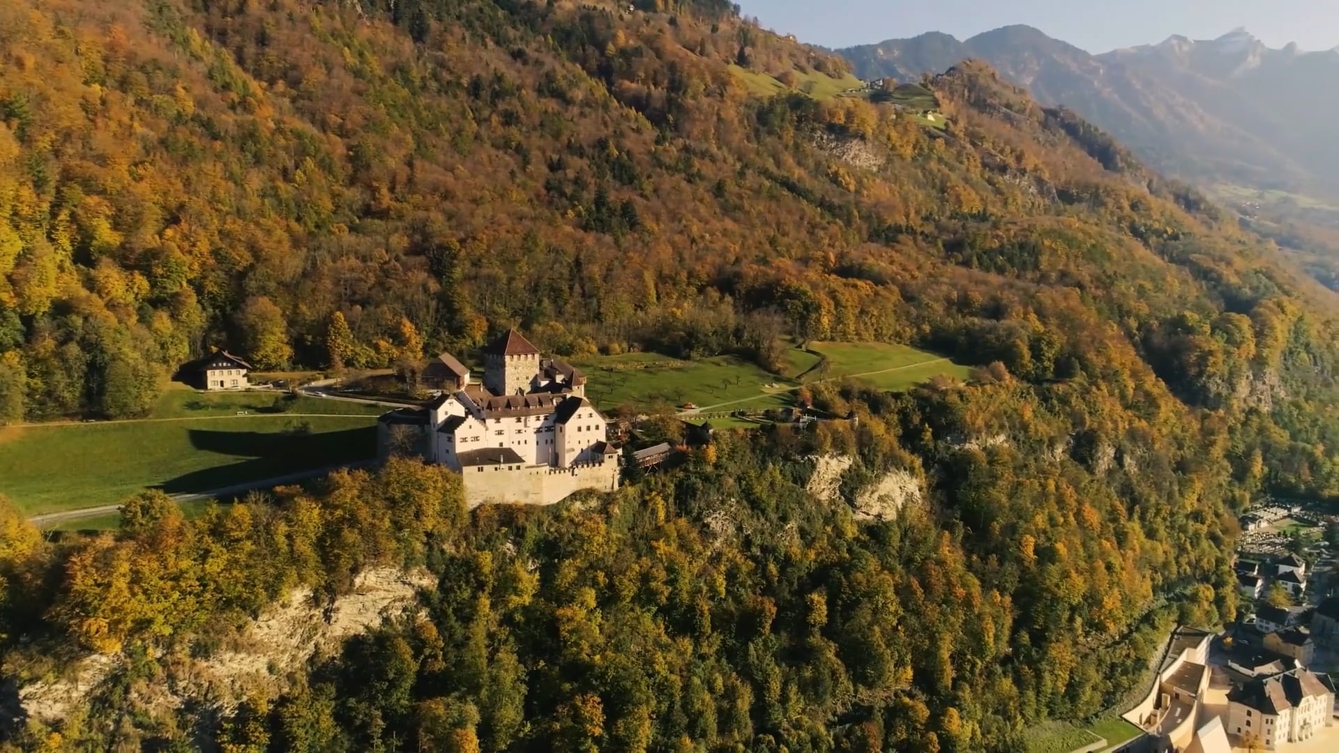 Vuelo con drones sobre Vaduz, la capital medieval de Liechtenstein