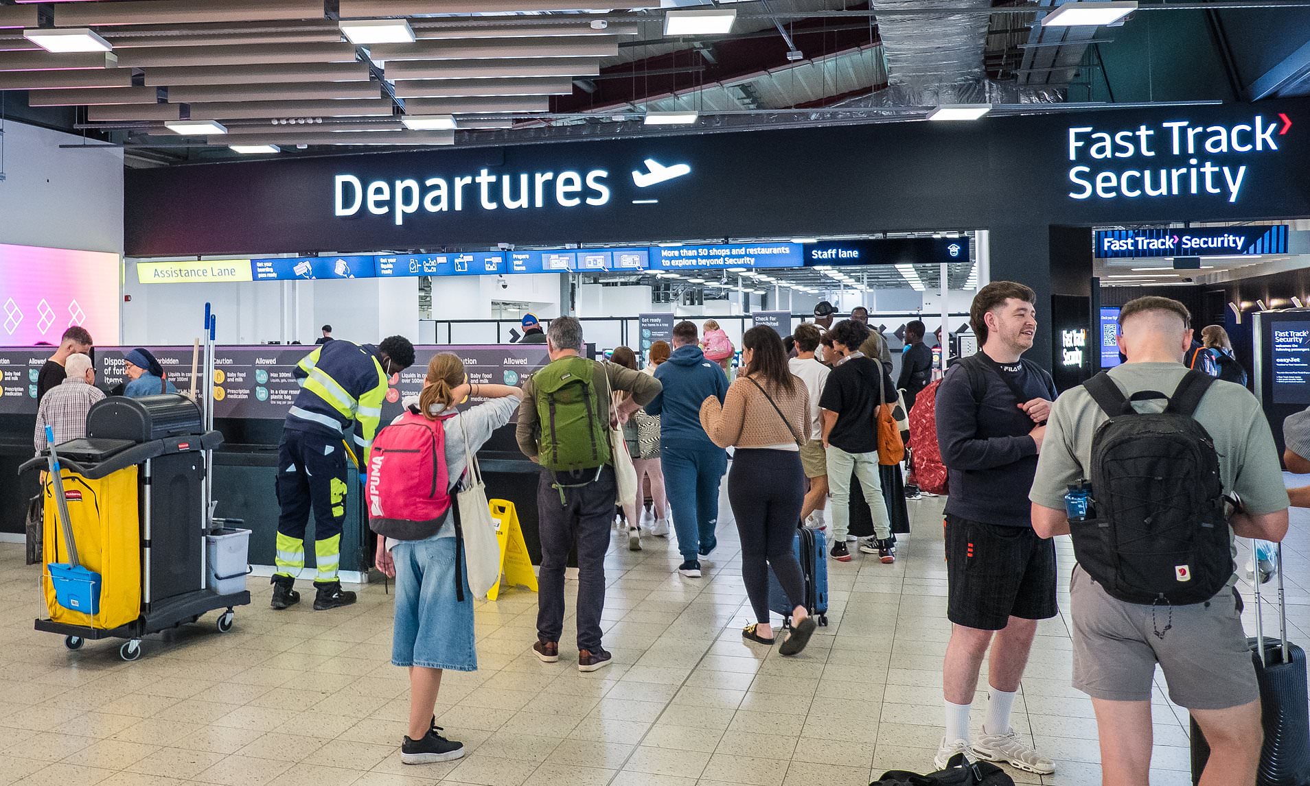 Urgent warning to holidaymakers over passport issue that could stop you ...