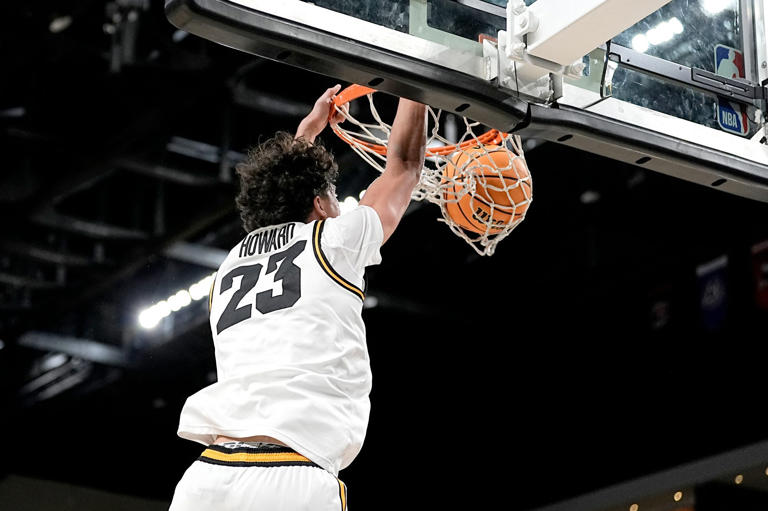 Where to watch Iowa basketball vs. Michigan State: TV channel, time