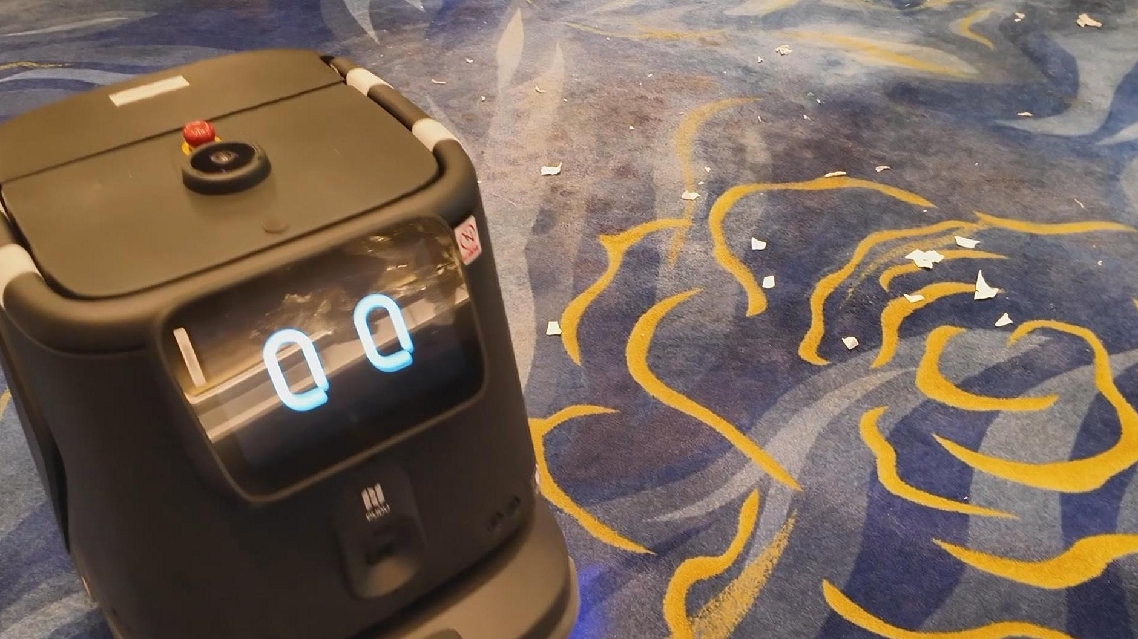 China-Competici?n de Robots Hoteleros