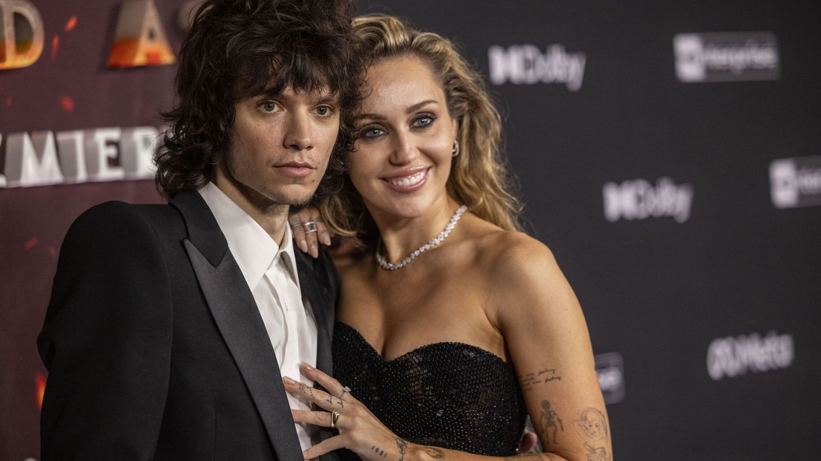 Miley Cyrus se compromete con Maxx Morando tras cuatro años de relación ...