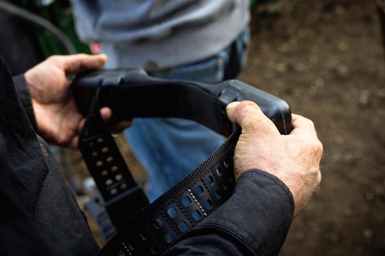 Virtual fences keep cows in and barbed wire out on Wyoming ranches