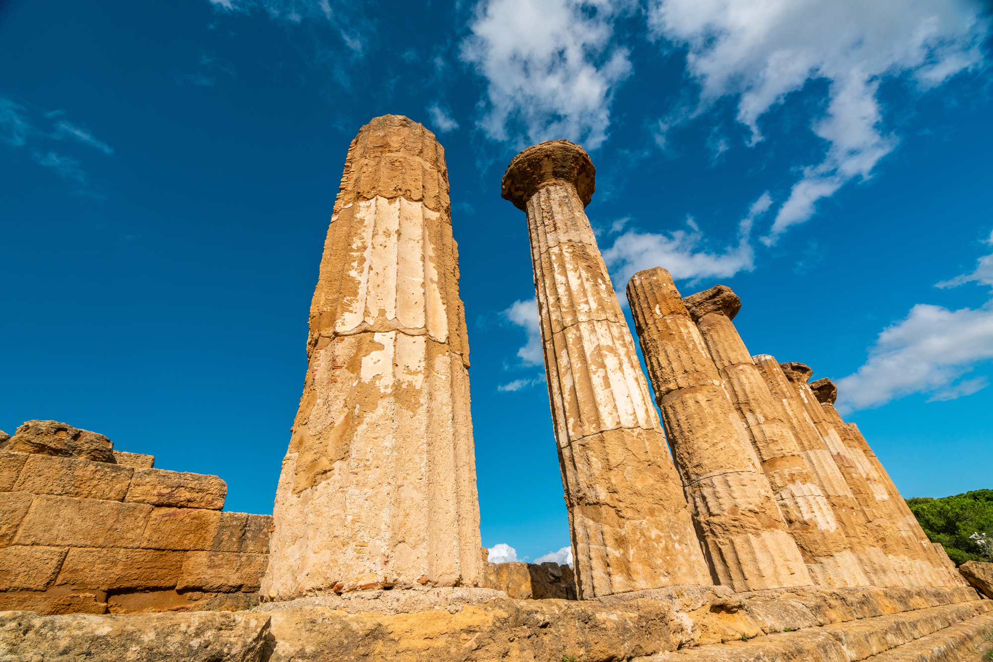 Ancient Ruins With Puzzling Construction Techniques