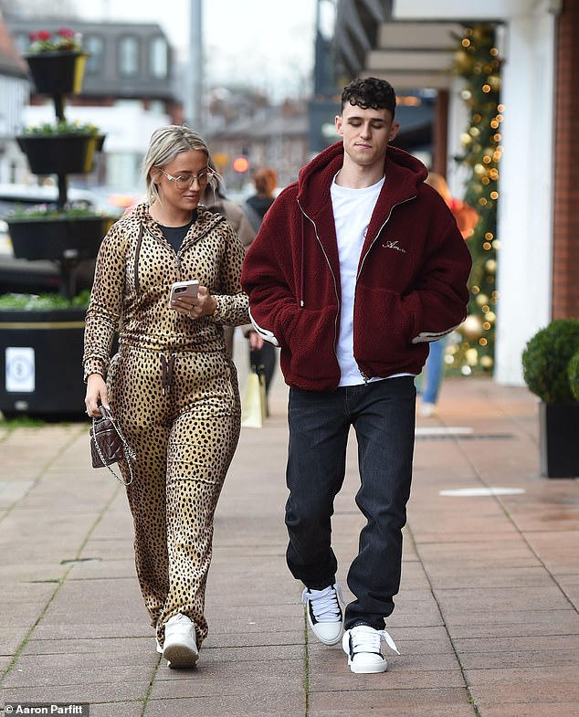 Mrs Foden-to-be? Manchester City star Phil Foden goes ring shopping ...