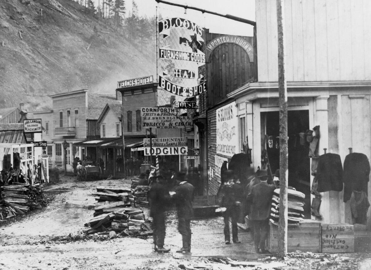 Stunning images of historic western towns compared to modern-day