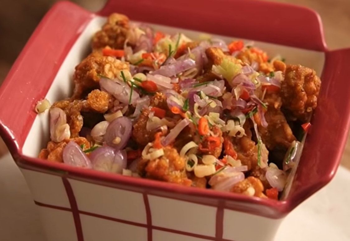 Resep Tempe Goreng Sambal Matah, Menu Simple Akhir Bulan yang Tetap Nikmat